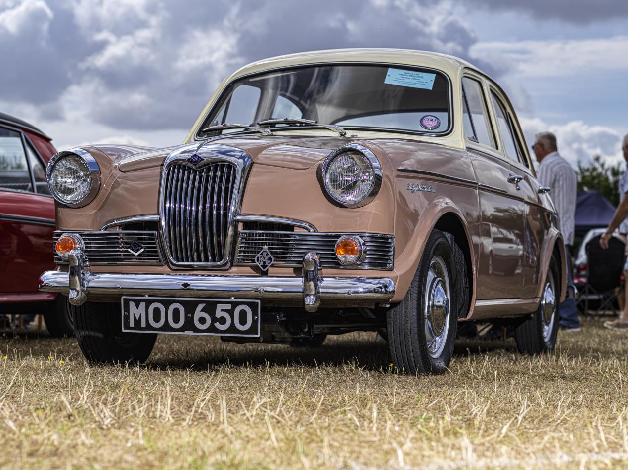 It's the Ultimate Classic Car Show at Stonham Barns Park - The Daily Brit